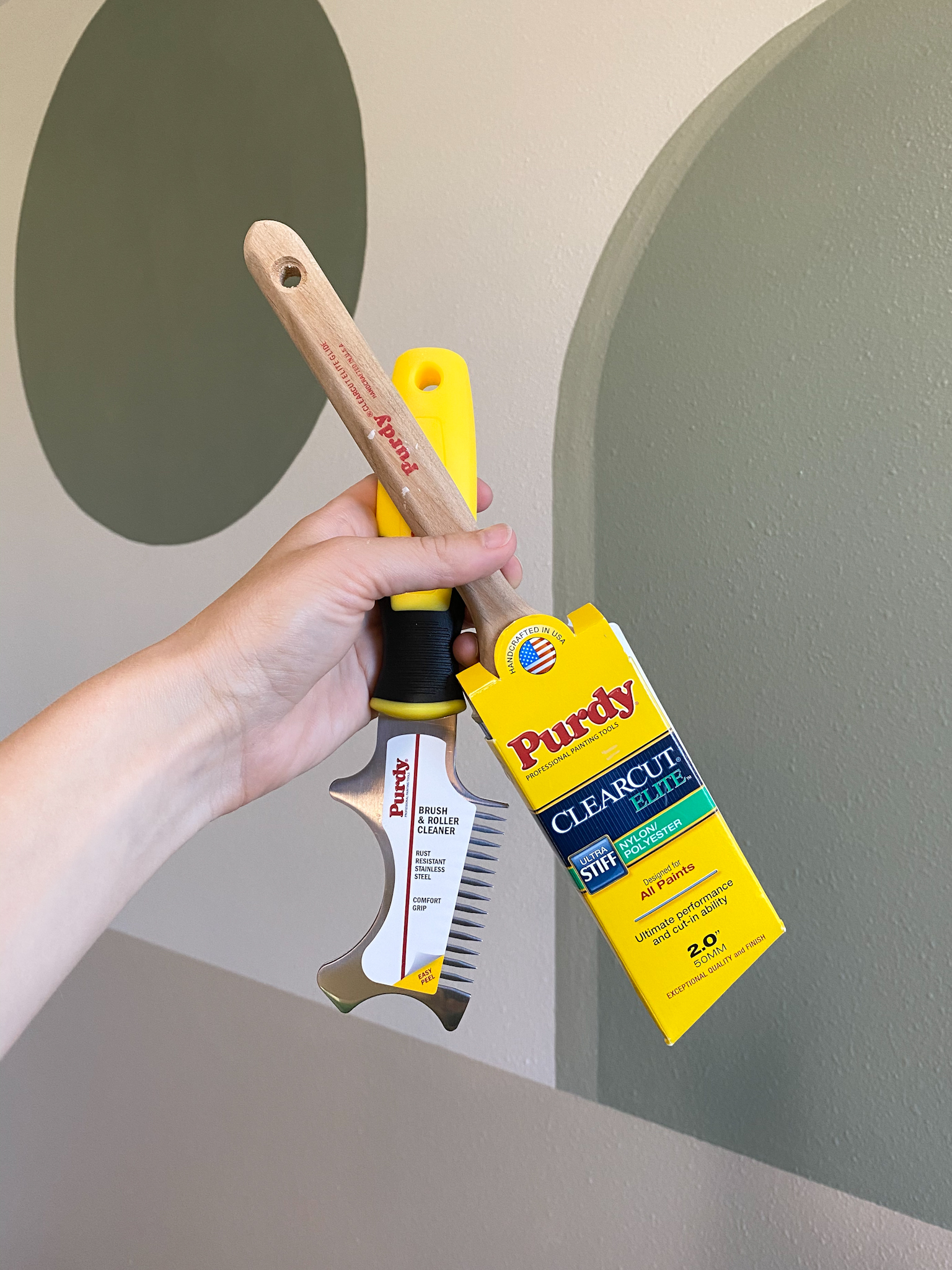 How to Paint a Perfect Circle Feature Wall - Plus Lots More Painting ...